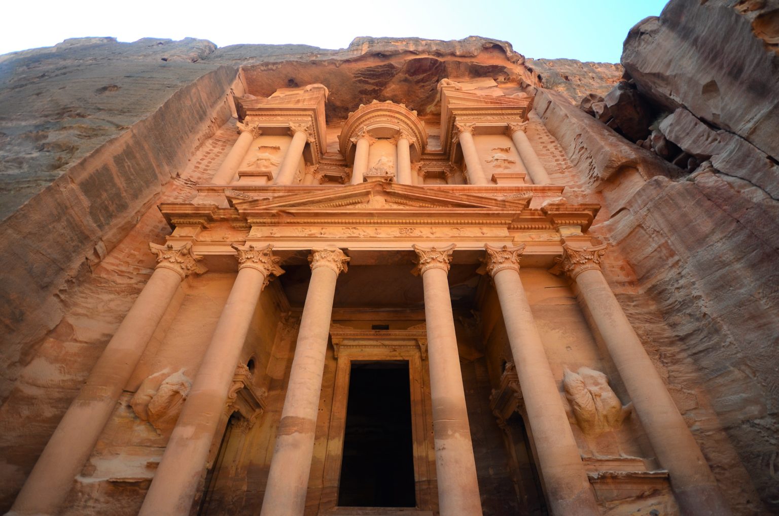3 Amazing Middle East Landmarks You Need to See - Traveler Master