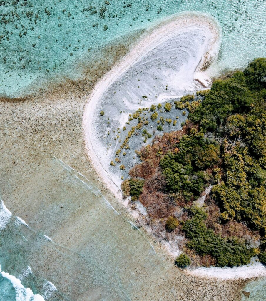 Maldives' Glowing Beach of Vaadhoo Will Wow You - Traveler Master